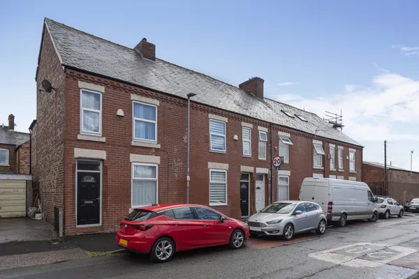 4 bedroom property for sale in Coatbridge Street, Manchester, M11 - £ ...