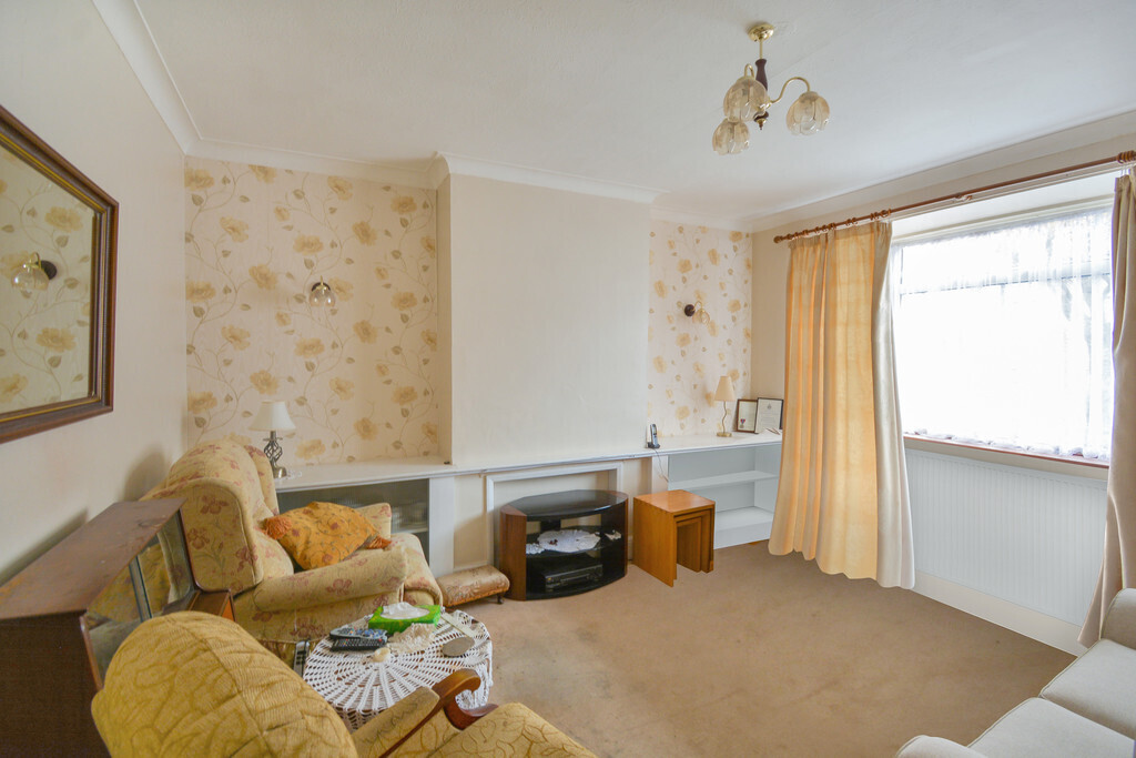 3 Bedroom Property For Sale In Hogarth Gardens Hounslow £624 950