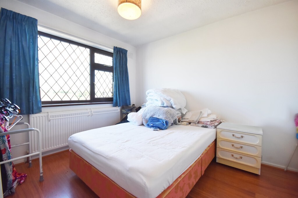 3 Bedroom Property For Sale In Browns Lane Allesley Coventry Cv5 9dz