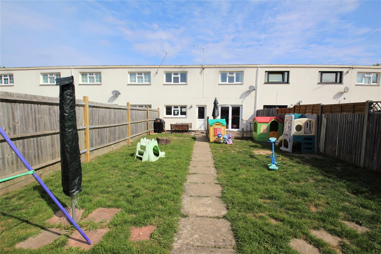 3 bedroom property in Rodney Close, Gosport, Hampshire, PO13 - Guide ...