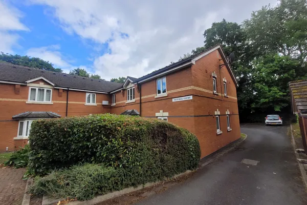 1 bedroom property for sale in 2 Victoria Court - Offers around £109,950