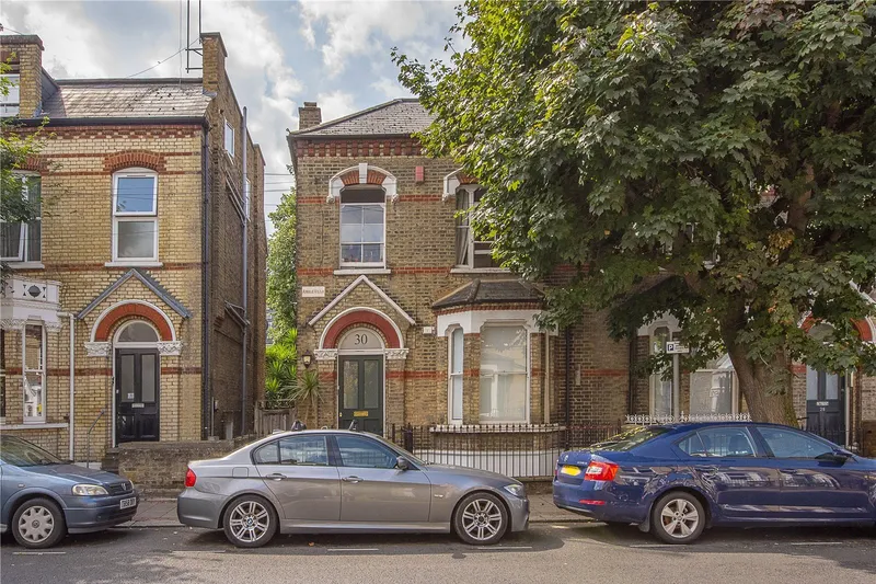 2 bedroom property for sale in Werter Road, London, SW15 - Offers in ...