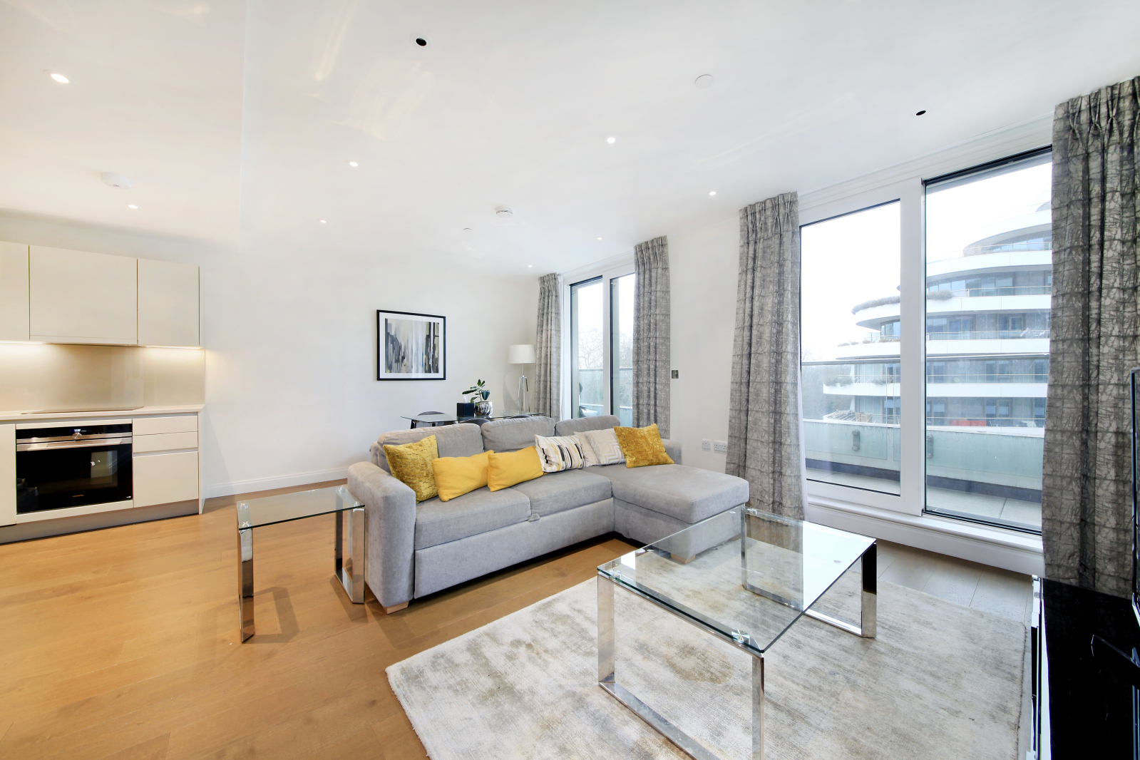 1 bedroom property in Valetta House, 336 Queenstown Road, London, SW11 ...