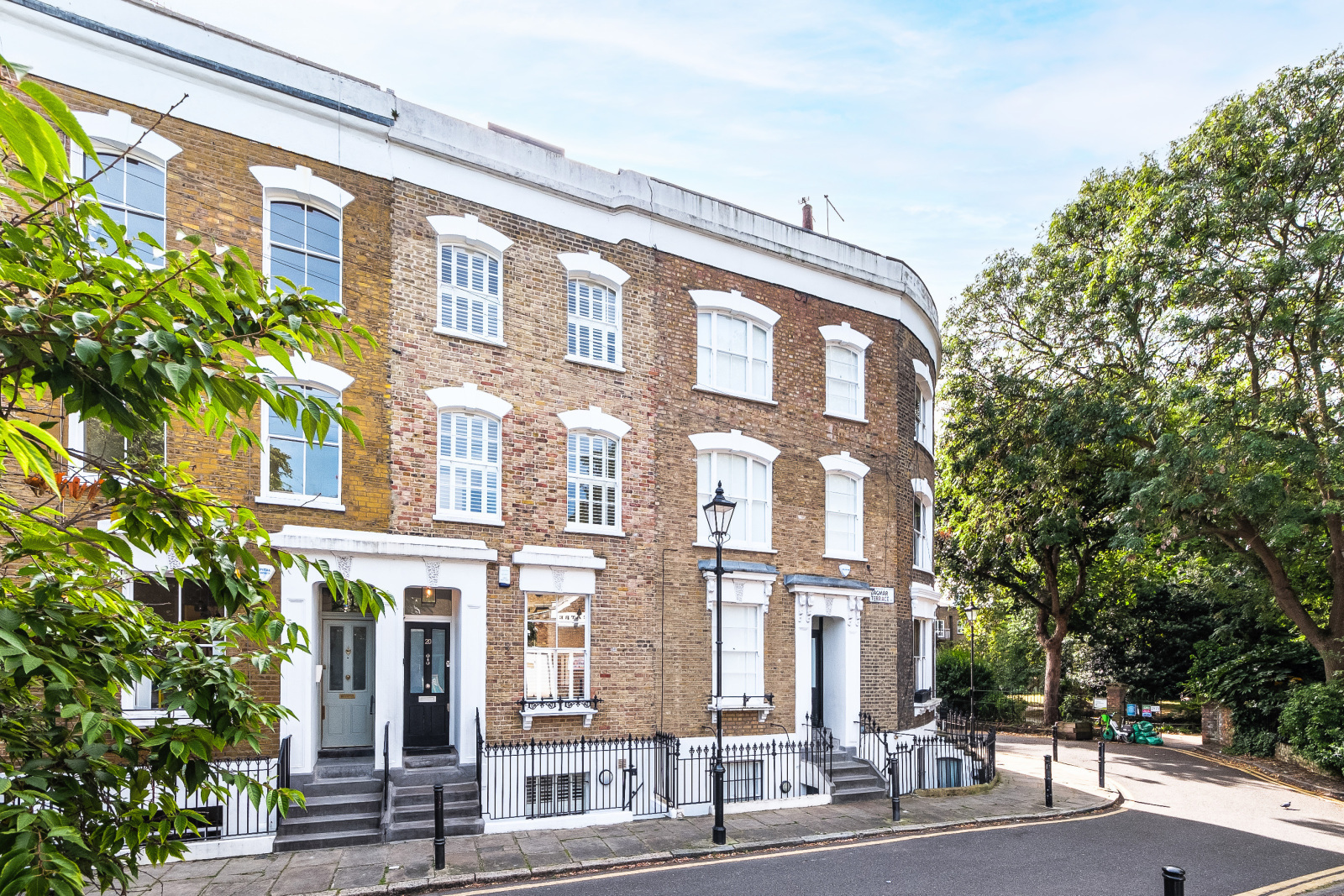 3 bedroom property in Dagmar Terrace, Angel, Islington, London, N1 - £ ...
