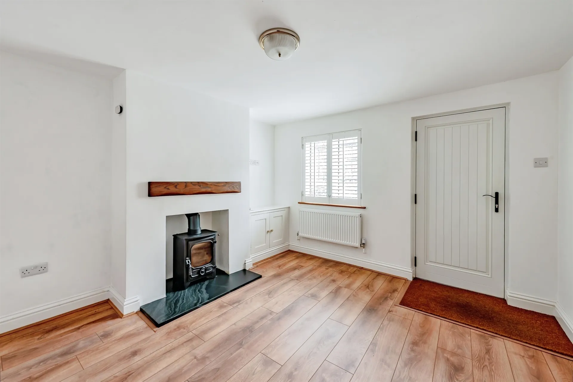 2 bedroom property in Quality Street, Merstham, Redhill - £470,000 ...