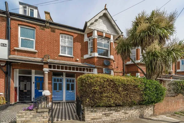 Robertson Smith & Kempson | 2 bedroom property to let in Whitestile ...