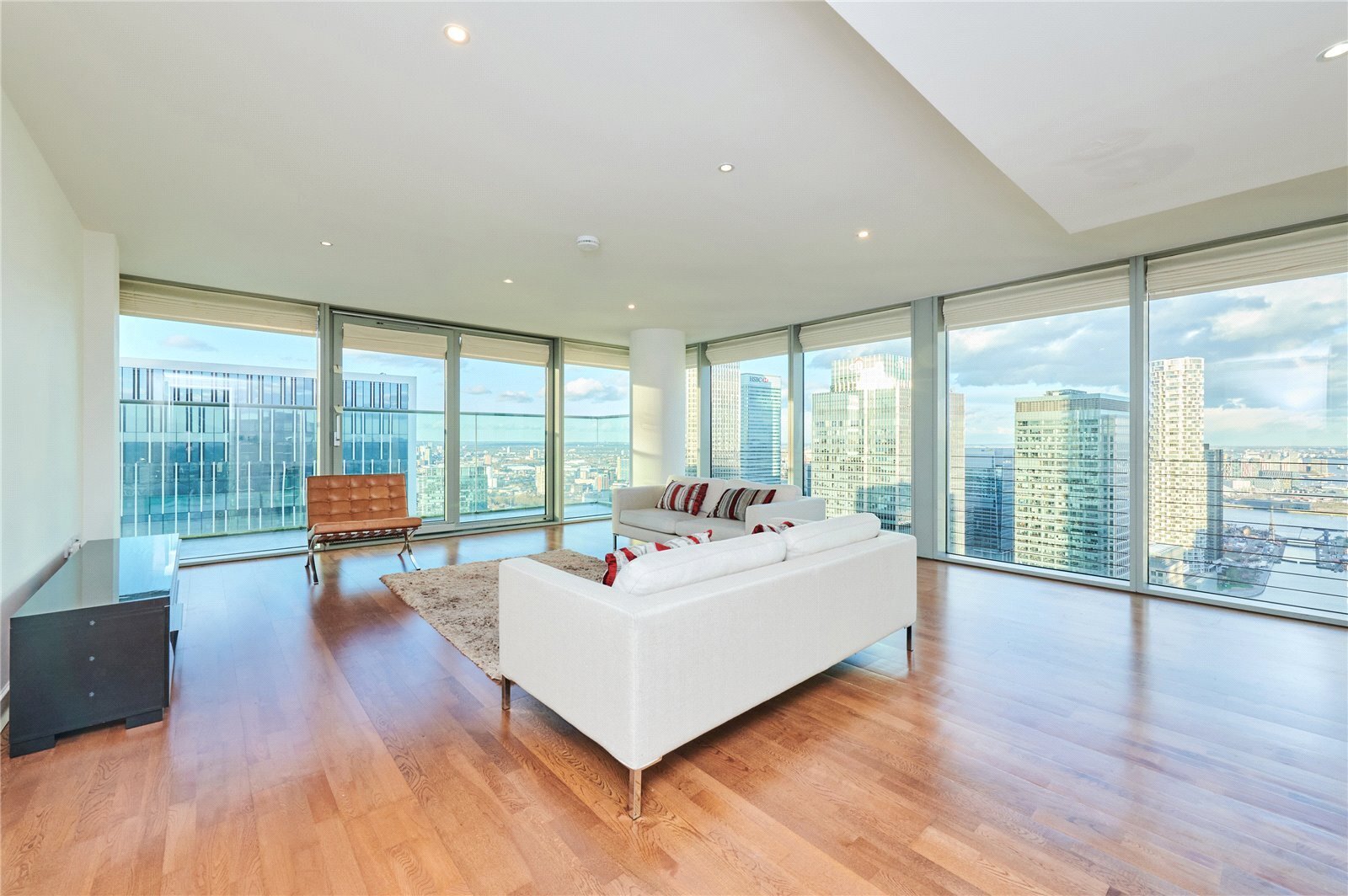 3 bedroom property in Landmark East Tower, 24 Marsh Wall, London, E14 ...