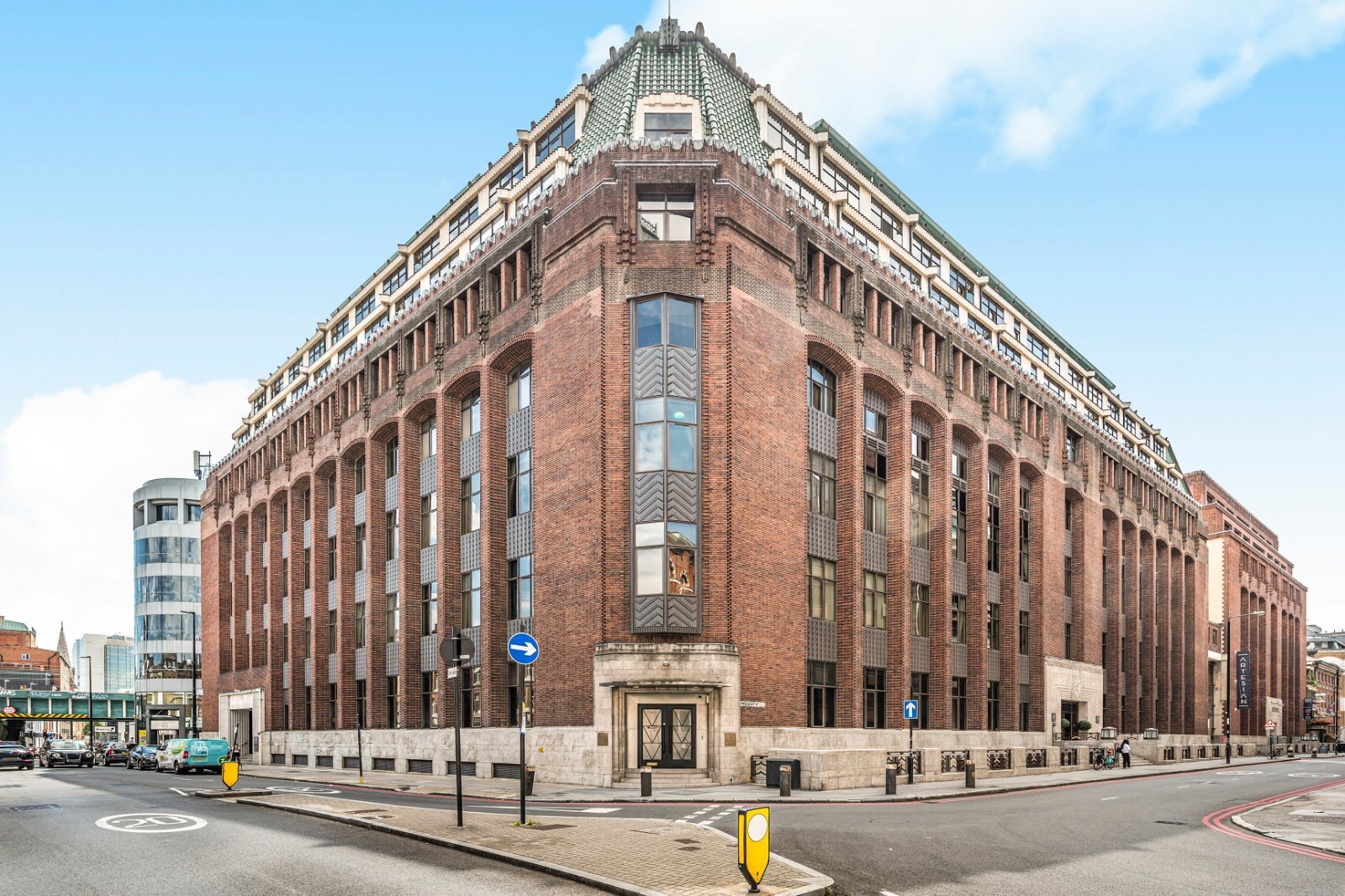 1 bedroom property in Prescot Street, London, E1 - £410,000 | Chestertons