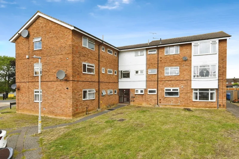 2 bedroom property for sale in Canberra Close, Chelmsford, Essex, CM1 ...