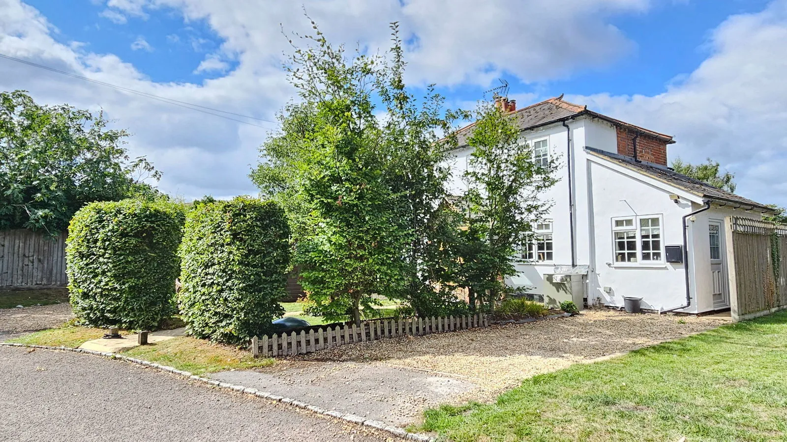 3 bedroom property for sale in Mead Close, Peasemore, Newbury, RG20 7JE ...