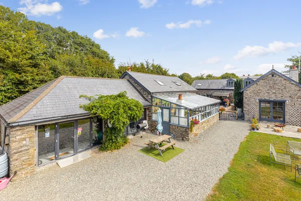 7 bedroom property for sale in Cousins Farm, Dunstone, Chillington ...