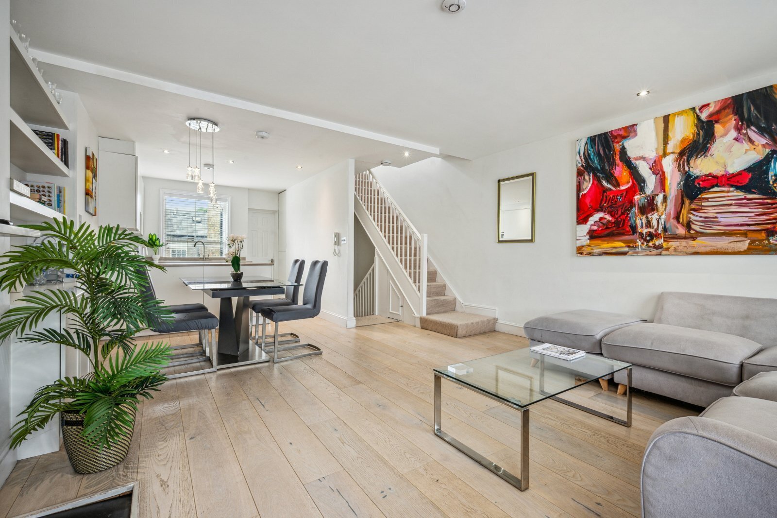 3 bedroom property in Sydney Street, Chelsea, SW3 - £1,450,000 ...