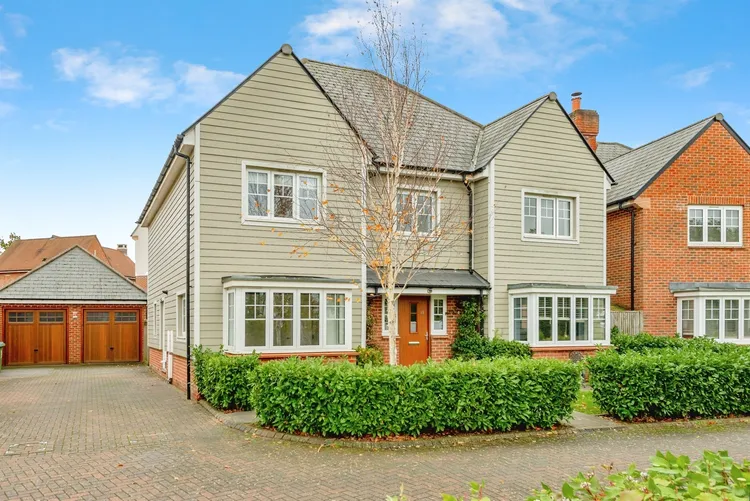 All properties for sale in Crawley
