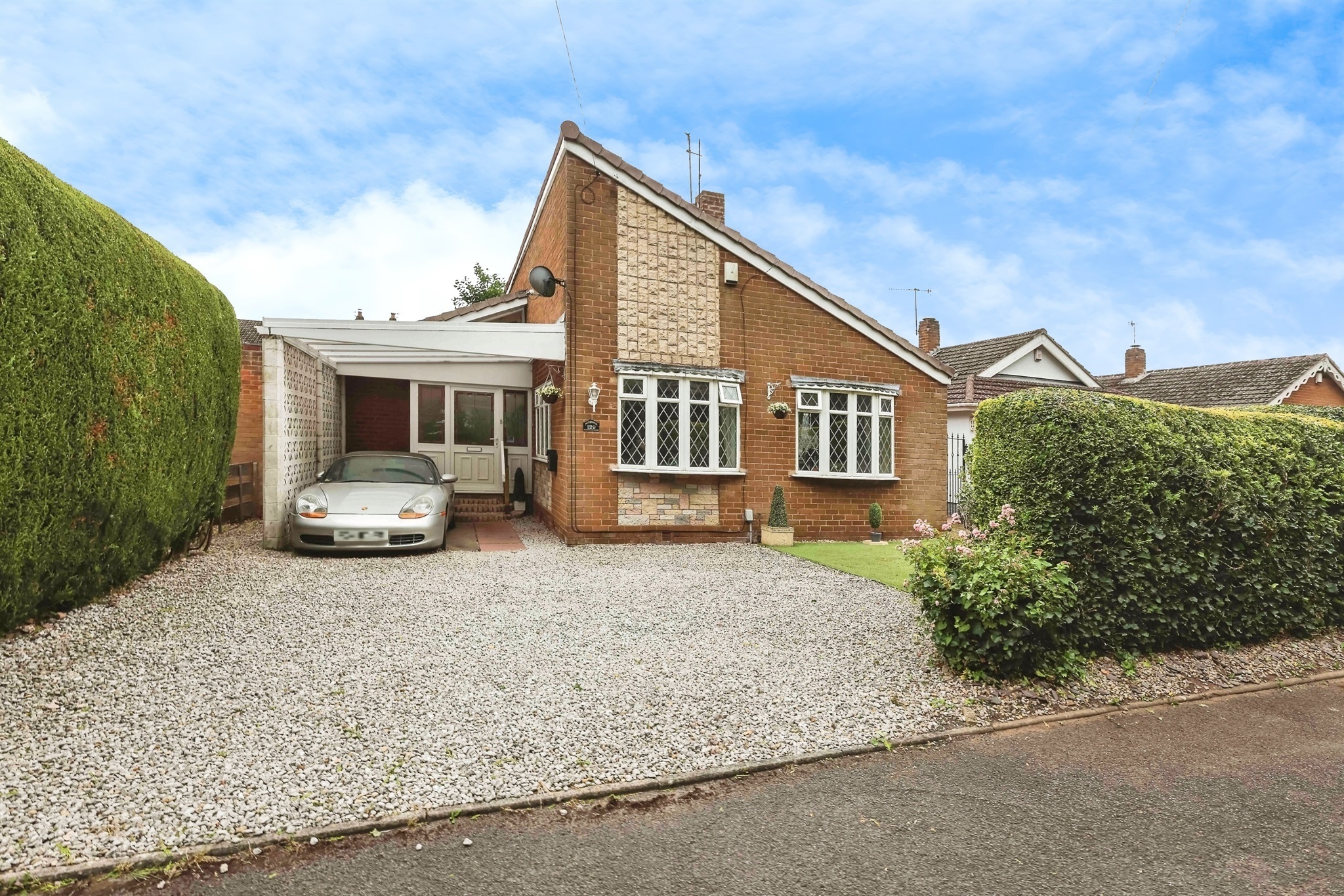 3 bedroom property in Lawnswood Road, Wordsley, Stourbridge - Guide ...