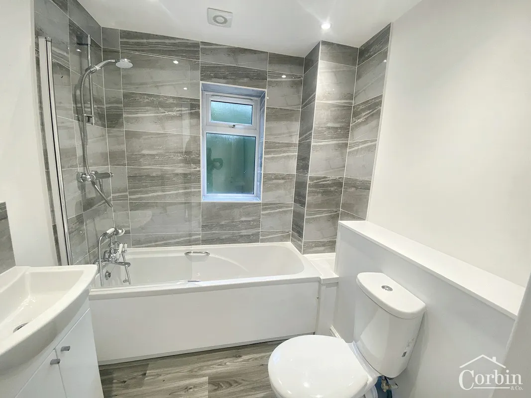 2 bedroom property to let in Jewell Road, Bournemouth, BH8 0 - £1,150 pcm
