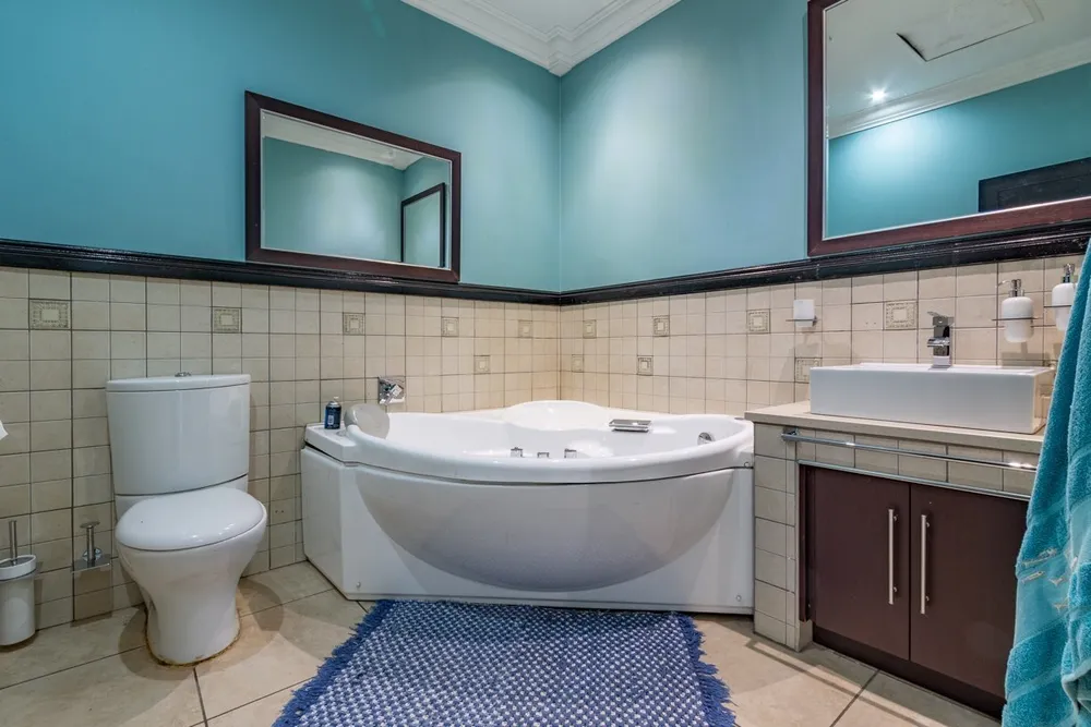 6 bedroom property for sale in South Africa, Gauteng, Sunward Park - £ ...