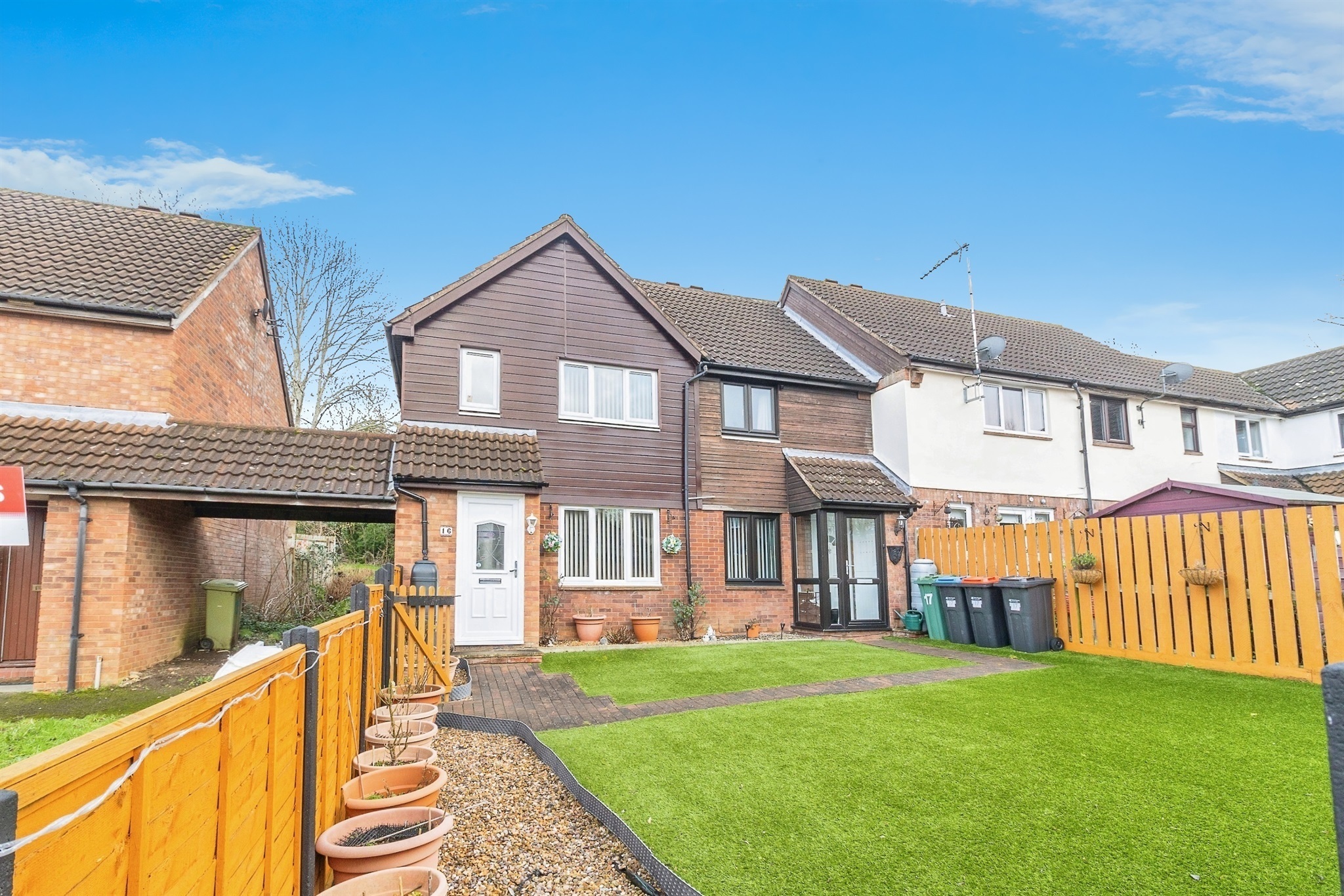 3 bedroom property in Ormsgill Court, Heelands, Milton Keynes - £90,000 ...