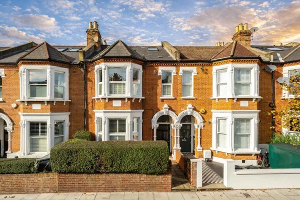Jacksons | 2 bedroom property for sale in Foxbourne Road, Balham - £800,000